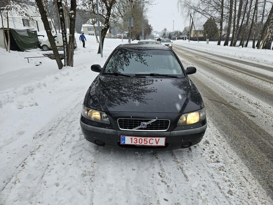 Вольво С60 2003 в Пренай, объемом двигателя 2.40 л и пробегом 312 тыс. км за 500 €, фото 2 на AUTOMOTO.COM.LV