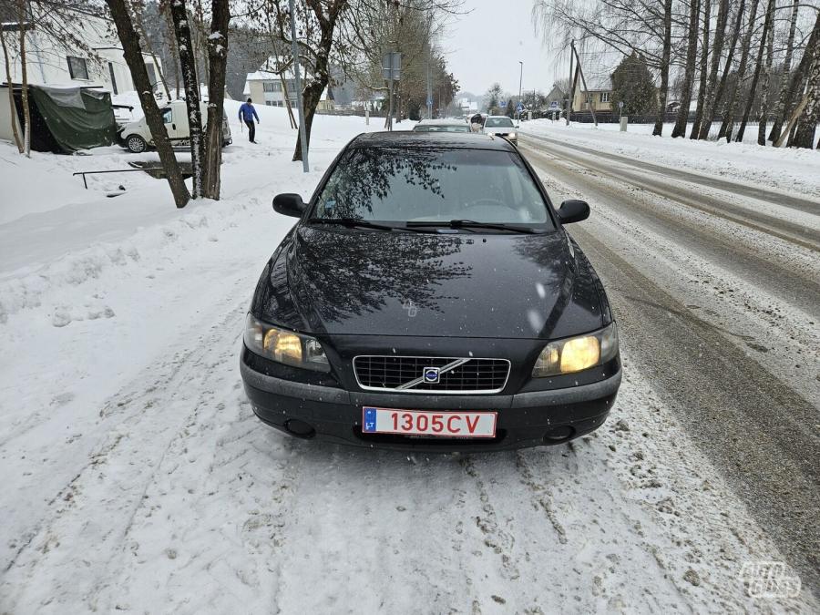 Вольво С60 2003 в Пренай, объемом двигателя 2.40 л и пробегом 318 тыс. км за 499 €, фото 2 на AUTOMOTO.COM.LV