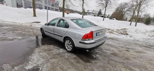 Volvo S60 2003 Alīta, ar dzinēja tilpumu 2.40 L un nobraukumu 363 tūkst. km par 850 €, foto 7 vietnē AUTOMOTO.COM.LV