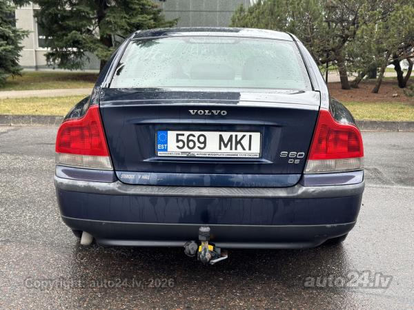 Volvo S60 2003 in Tallinn, with an engine capacity of 2.40 L and mileage of 305 thousand km for 1000 €, photo 5 on AUTOMOTO.COM.LV