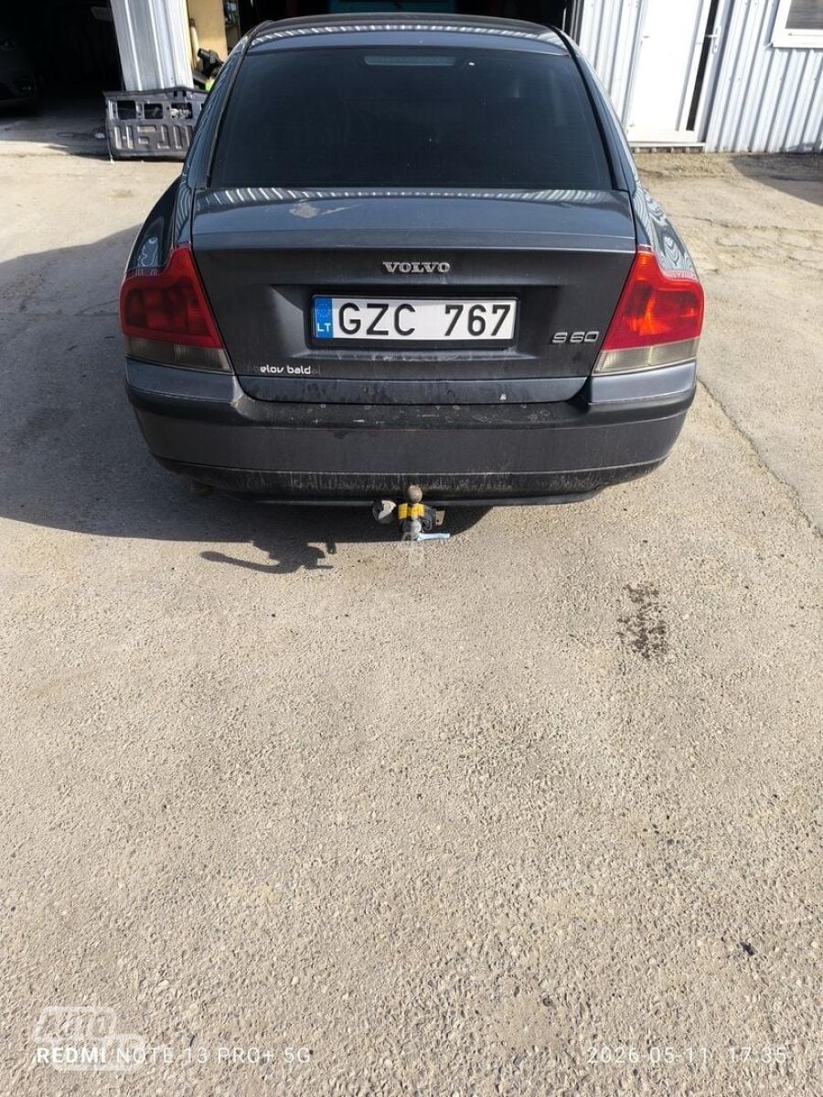 Вольво С60 2003 в Алитус, объемом двигателя 2.40 л и пробегом 350 тыс. км за 700 €, фото 3 на AUTOMOTO.COM.LV