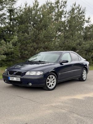 Volvo S60 2003 in Salcininkai, with an engine capacity of 2.40 L and mileage of 325 thousand km for 1350 €, photo  on AUTOMOTO.COM.LV