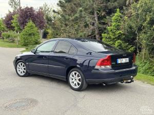 Volvo S60 2003 in Salcininkai, with an engine capacity of 2.40 L and mileage of 325 thousand km for 1350 €, photo 8 on AUTOMOTO.COM.LV