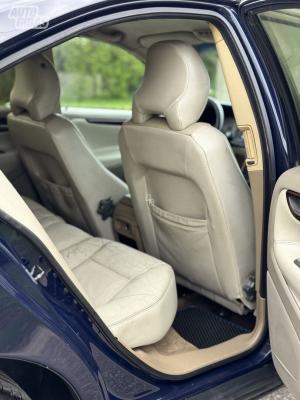 Volvo S60 2003 in Salcininkai, with an engine capacity of 2.40 L and mileage of 325 thousand km for 1350 €, photo 11 on AUTOMOTO.COM.LV