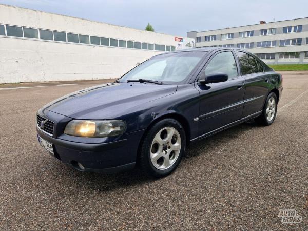 Volvo S60 2003 Viļņa, ar dzinēja tilpumu 2.40 L un nobraukumu 408 tūkst. km par 1399 €, foto 3 vietnē AUTOMOTO.COM.LV