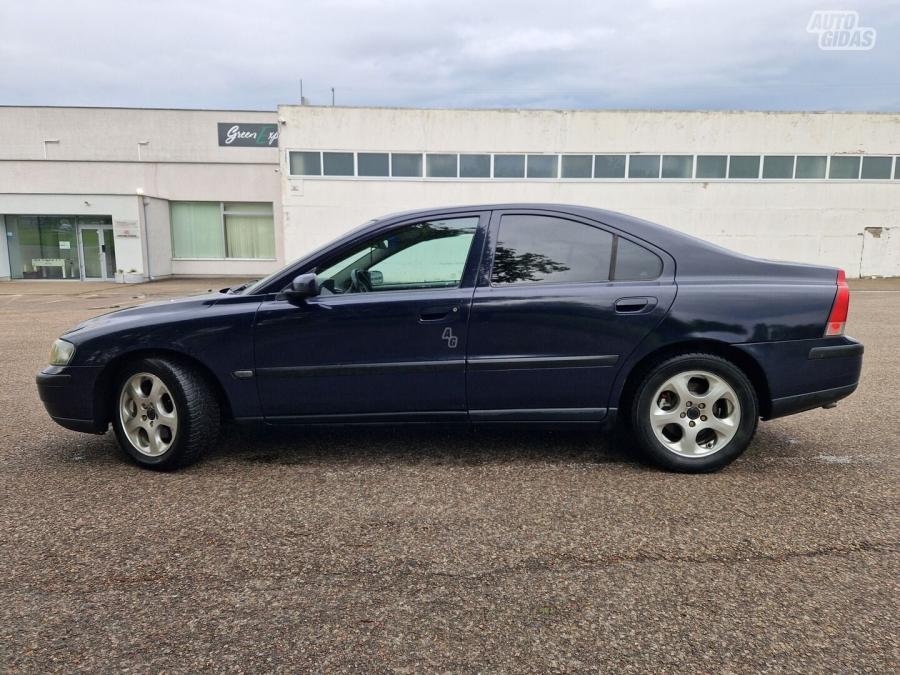 Volvo S60 2003 in Vilnius, with an engine capacity of 2.40 L and mileage of 408 thousand km for 1399 €, photo 11 on AUTOMOTO.COM.LV