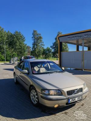 Volvo S60 2003 Radviliškis, ar dzinēja tilpumu 2.40 L un nobraukumu 380 tūkst. km par 480 €, foto 3 vietnē AUTOMOTO.COM.LV