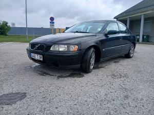 Volvo S60 2003 Kohtla-Jerve, ar dzinēja tilpumu 2.40 L un nobraukumu 419 tūkst. km par 1100 €, foto 11 vietnē AUTOMOTO.COM.LV