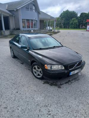 Volvo S60 2003 Kohtla-Jerve, ar dzinēja tilpumu 2.40 L un nobraukumu 419 tūkst. km par 1100 €, foto 16 vietnē AUTOMOTO.COM.LV