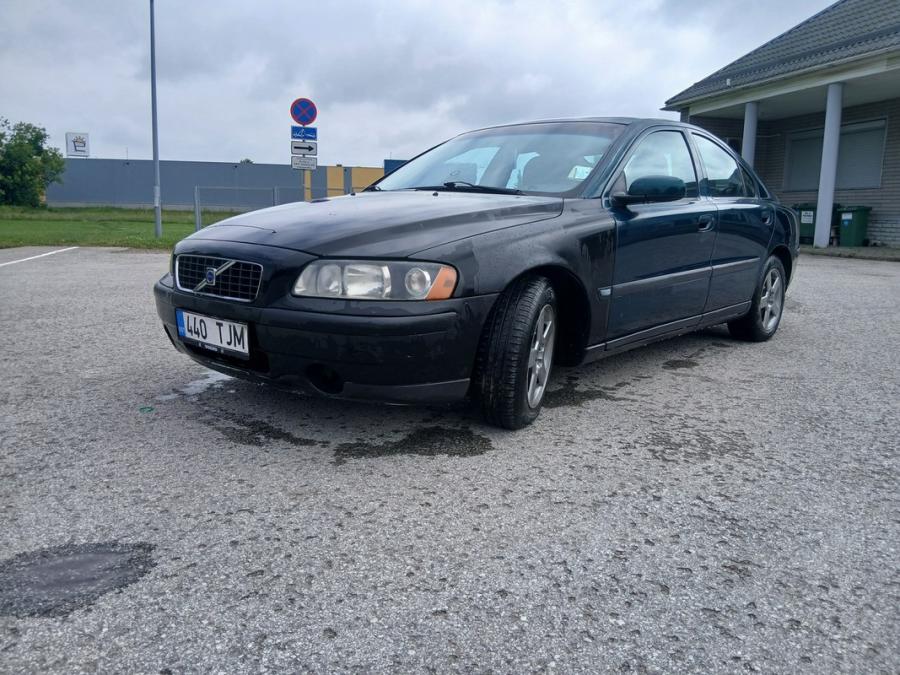 Volvo S60 2003 Kohtla-Jerve, ar dzinēja tilpumu 2.40 L un nobraukumu 419 tūkst. km par 1100 €, foto 26 vietnē AUTOMOTO.COM.LV