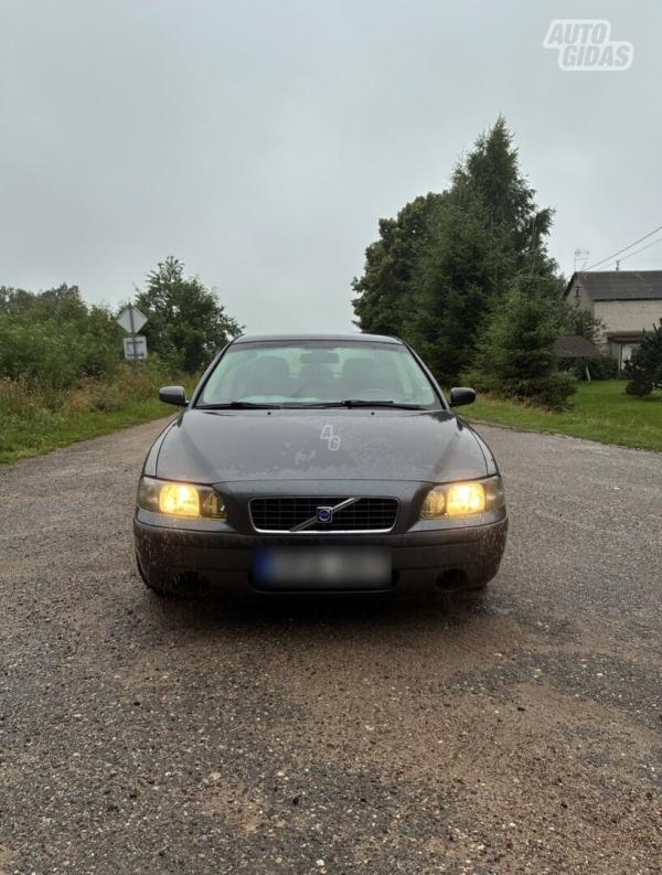 Volvo S60 2003 Jonava, ar dzinēja tilpumu 2.40 L un nobraukumu 330 tūkst. km par 1350 €, foto 4 vietnē AUTOMOTO.COM.LV