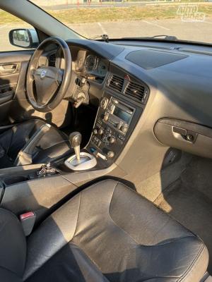 Volvo S60 2003 in Ukmerge, with an engine capacity of 2.40 L and mileage of 357 thousand km for 1200 €, photo 12 on AUTOMOTO.COM.LV