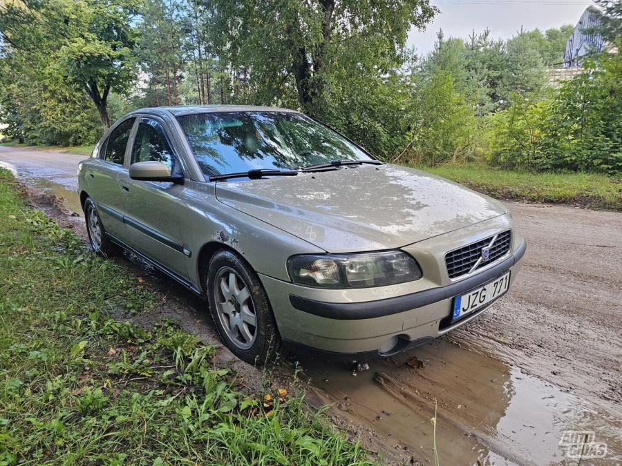 Volvo S60 2003 Viļņa, ar dzinēja tilpumu 2.40 L un nobraukumu 414 tūkst. km par 1100 €, foto 7 vietnē AUTOMOTO.COM.LV