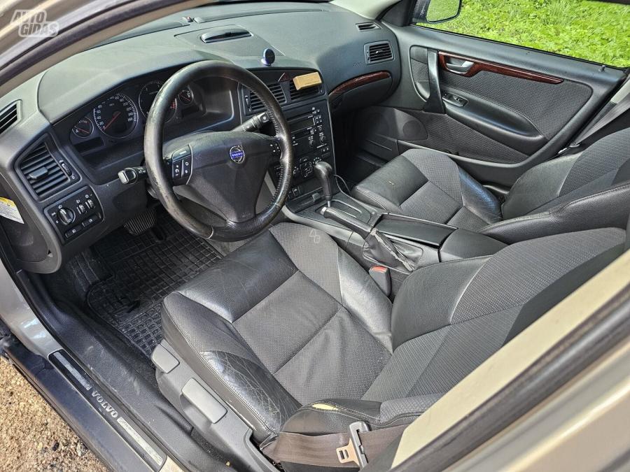 Volvo S60 2003 Viļņa, ar dzinēja tilpumu 2.40 L un nobraukumu 414 tūkst. km par 1100 €, foto 8 vietnē AUTOMOTO.COM.LV