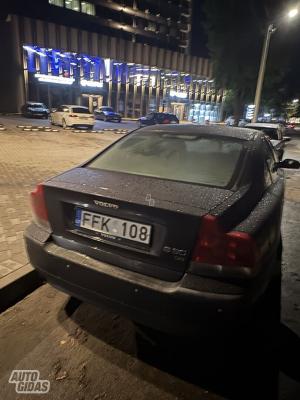 Volvo S60 2003 in Kaunas, with an engine capacity of 2.40 L and mileage of 263 thousand km for 1500 €, photo 5 on AUTOMOTO.COM.LV