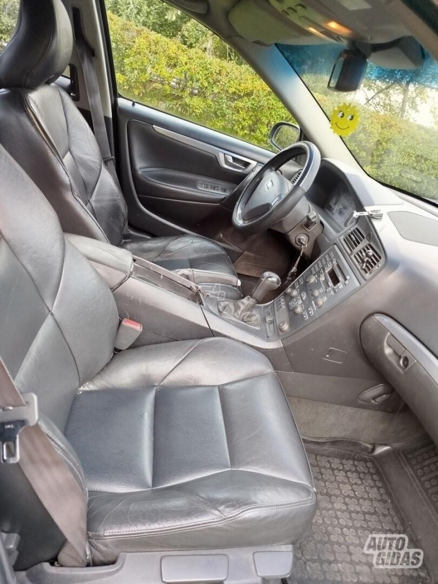 Volvo S60 2003 Šauļi, ar dzinēja tilpumu 2.40 L un nobraukumu 472 tūkst. km par 450 €, foto 6 vietnē AUTOMOTO.COM.LV