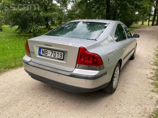 Volvo S60 2004 Jelgava, ar dzinēja tilpumu 2.40 L un nobraukumu 334 tūkst. km par 1390 €, foto 5 vietnē AUTOMOTO.COM.LV