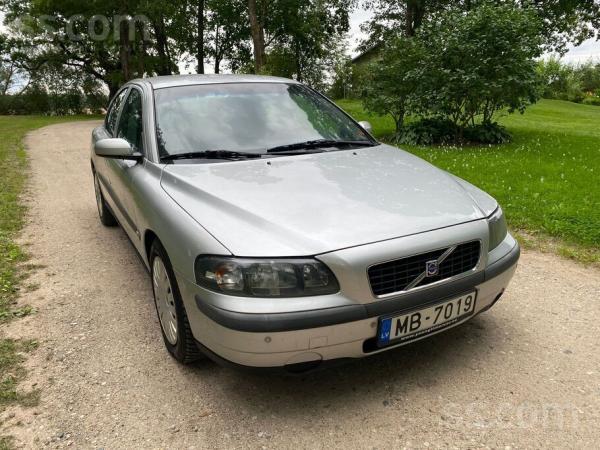 Volvo S60 2004 Jelgava, ar dzinēja tilpumu 2.40 L un nobraukumu 334 tūkst. km par 1390 €, foto 6 vietnē AUTOMOTO.COM.LV