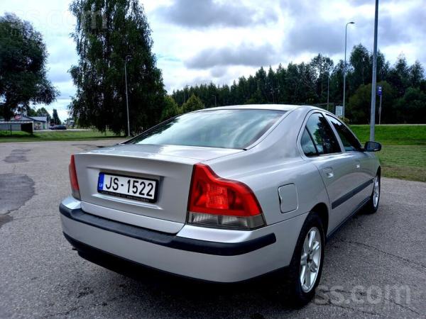 Volvo S60 2004 Jelgava, ar dzinēja tilpumu 2.40 L un nobraukumu 305 tūkst. km par 2750 €, foto 4 vietnē AUTOMOTO.COM.LV
