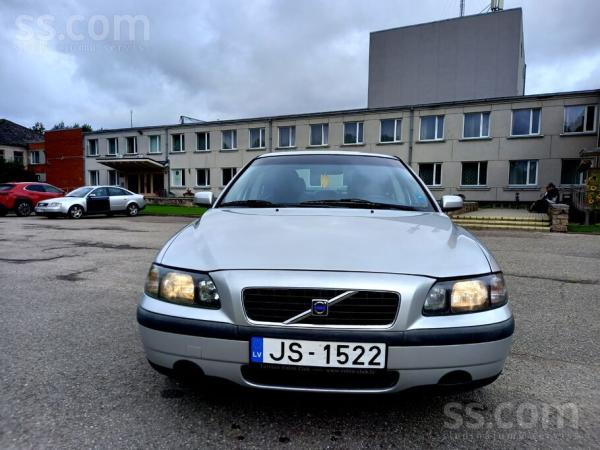 Volvo S60 2004 Jelgava, ar dzinēja tilpumu 2.40 L un nobraukumu 305 tūkst. km par 2750 €, foto 7 vietnē AUTOMOTO.COM.LV
