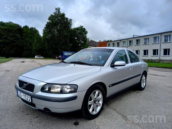 Volvo S60 2004 Jelgava, ar dzinēja tilpumu 2.40 L un nobraukumu 305 tūkst. km par 2750 €, foto 8 vietnē AUTOMOTO.COM.LV
