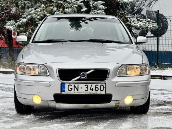 Volvo S60 2004 in Riga, with an engine capacity of 2.40 L and mileage of 0 thousand km for 2200 €, photo 3 on AUTOMOTO.COM.LV
