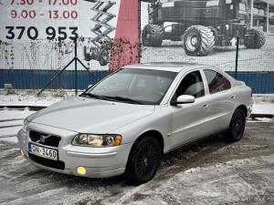 Volvo S60 2004 in Riga, with an engine capacity of 2.40 L and mileage of 0 thousand km for 2200 €, photo 4 on AUTOMOTO.COM.LV