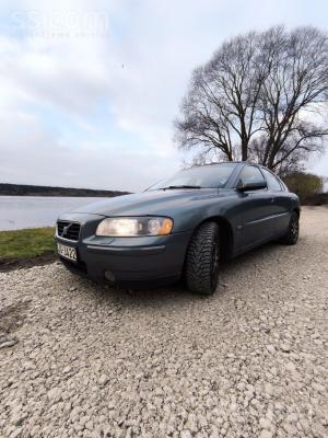 Volvo S60 2004 in Riga, with an engine capacity of 2.50 L and mileage of 328 thousand km for 2150 €, photo 5 on AUTOMOTO.COM.LV