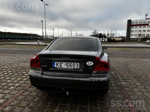 Volvo S60 2004 in Ventspils, with an engine capacity of 2.40 L and mileage of 384 thousand km for 1200 €, photo 2 on AUTOMOTO.COM.LV