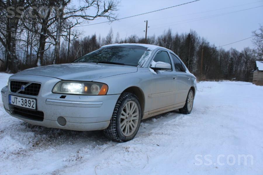 Volvo S60 2004 Madona, ar dzinēja tilpumu 2.40 L un nobraukumu 392 tūkst. km par 1500 €, foto 2 vietnē AUTOMOTO.COM.LV