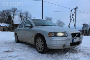 Volvo S60 2004 Madona, ar dzinēja tilpumu 2.40 L un nobraukumu 392 tūkst. km par 1500 €, foto 3 vietnē AUTOMOTO.COM.LV