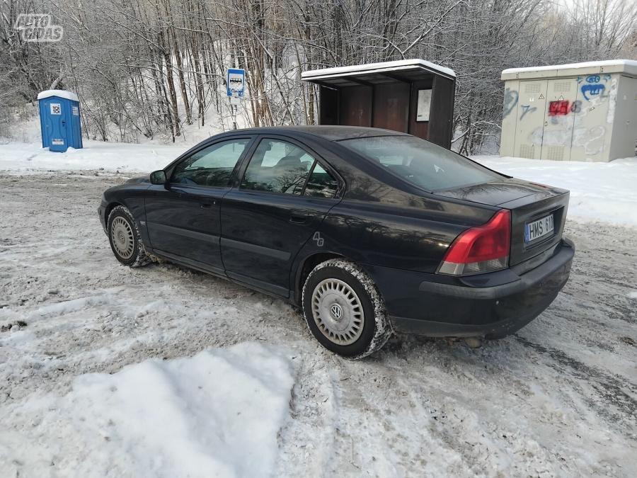 Volvo S60 2004 Kauņa, ar dzinēja tilpumu 2.40 L un nobraukumu 385 tūkst. km par 1000 €, foto 4 vietnē AUTOMOTO.COM.LV