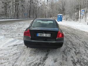 Volvo S60 2004 Kauņa, ar dzinēja tilpumu 2.40 L un nobraukumu 385 tūkst. km par 1000 €, foto 5 vietnē AUTOMOTO.COM.LV