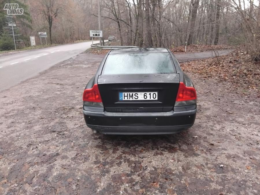 Volvo S60 2004 Kauņa, ar dzinēja tilpumu 2.40 L un nobraukumu 385 tūkst. km par 1000 €, foto 10 vietnē AUTOMOTO.COM.LV