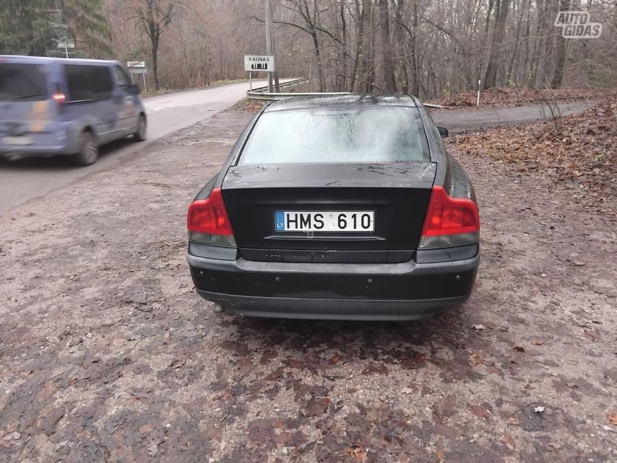 Volvo S60 2004 Kauņa, ar dzinēja tilpumu 2.40 L un nobraukumu 385 tūkst. km par 1000 €, foto 11 vietnē AUTOMOTO.COM.LV