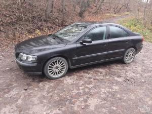 Volvo S60 2004 Kauņa, ar dzinēja tilpumu 2.40 L un nobraukumu 385 tūkst. km par 1000 €, foto 12 vietnē AUTOMOTO.COM.LV