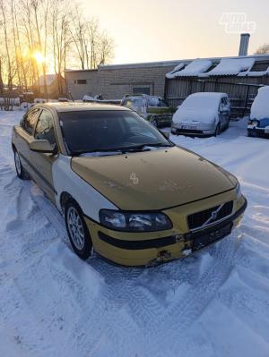 Volvo S60 2004 Panevēža, ar dzinēja tilpumu 2.40 L un nobraukumu 300 tūkst. km par 350 €, foto  vietnē AUTOMOTO.COM.LV