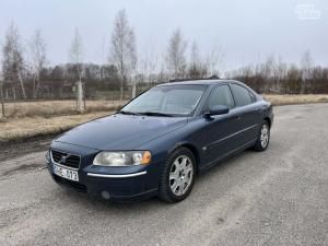 Volvo S60 2004 in Klaipeda, with an engine capacity of 2.40 L and mileage of 375 thousand km for 460 €, photo  on AUTOMOTO.COM.LV