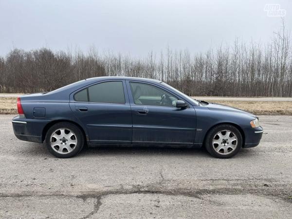 Volvo S60 2004 Klaipėda, ar dzinēja tilpumu 2.40 L un nobraukumu 375 tūkst. km par 460 €, foto 5 vietnē AUTOMOTO.COM.LV