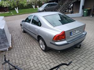 Вольво С60 2004 в Расейняй, объемом двигателя 2.40 л и пробегом 339 тыс. км за 1550 €, фото 4 на AUTOMOTO.COM.LV