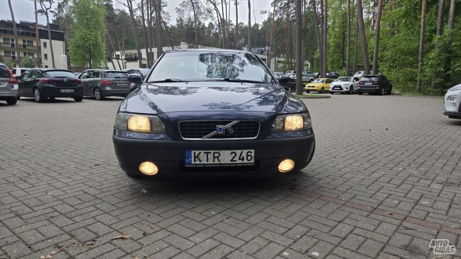 Volvo S60 2004 Prienai, ar dzinēja tilpumu 2.40 L un nobraukumu 324 tūkst. km par 1250 €, foto 7 vietnē AUTOMOTO.COM.LV