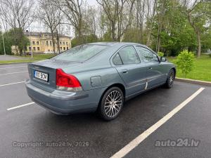 Вольво С60 2004 в Таллин, объемом двигателя 2.40 л и пробегом 319 тыс. км за 2500 €, фото 4 на AUTOMOTO.COM.LV
