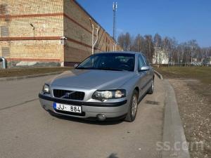 Volvo S60 2004 in Riga, with an engine capacity of 2.40 L and mileage of 264 thousand km for 2000 €, photo 3 on AUTOMOTO.COM.LV