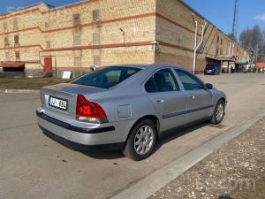 Volvo S60 2004 in Riga, with an engine capacity of 2.40 L and mileage of 264 thousand km for 2000 €, photo 7 on AUTOMOTO.COM.LV