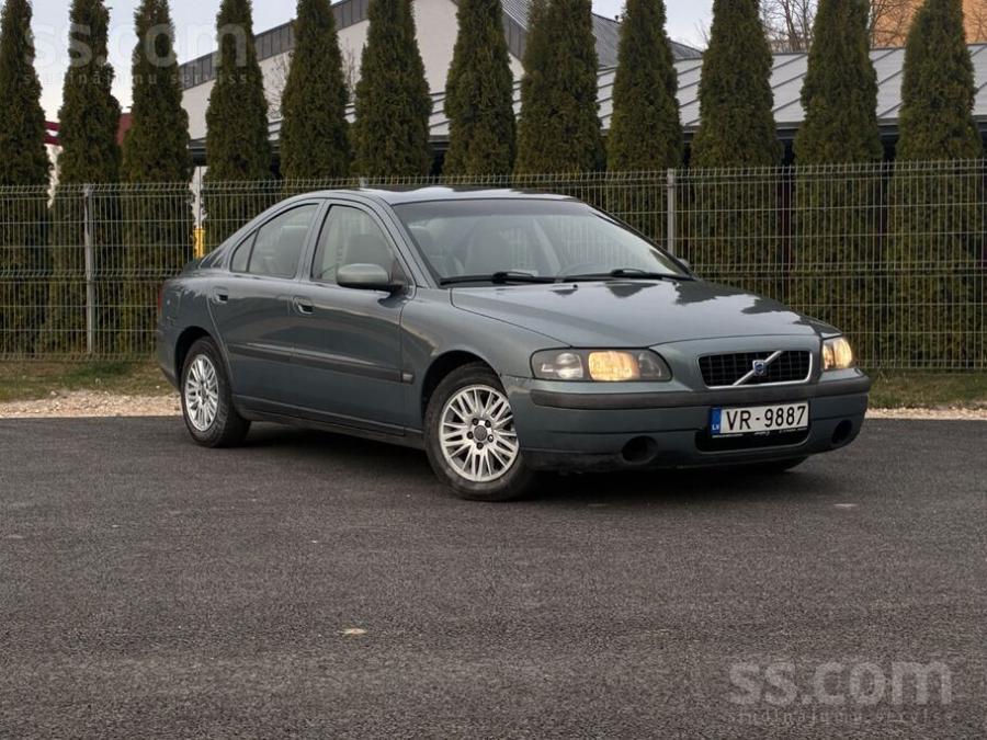 Volvo S60 2004 Jelgava, ar dzinēja tilpumu 2.40 L un nobraukumu 325 tūkst. km par 1650 €, foto 1 vietnē AUTOMOTO.COM.LV