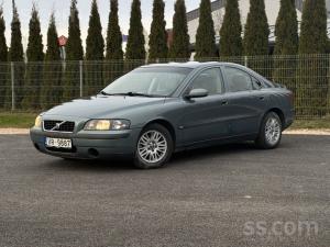Volvo S60 2004 Jelgava, ar dzinēja tilpumu 2.40 L un nobraukumu 325 tūkst. km par 1650 €, foto 3 vietnē AUTOMOTO.COM.LV