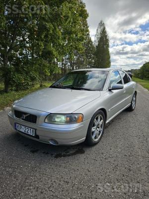Volvo S60 2004 Jēkabpils, ar dzinēja tilpumu 2.50 L un nobraukumu 203 tūkst. km par 1100 €, foto  vietnē AUTOMOTO.COM.LV