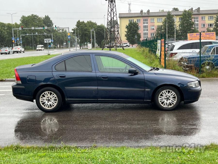 Вольво С60 2004 в Нарва, объемом двигателя 2.40 л и пробегом 549 тыс. км за 599 €, фото 5 на AUTOMOTO.COM.LV