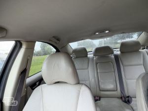 Volvo S60 2004 in Ukmerge, with an engine capacity of 2.40 L and mileage of 409 thousand km for 450 €, photo 8 on AUTOMOTO.COM.LV