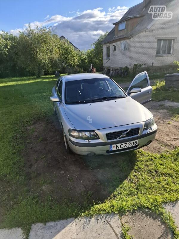 Volvo S60 2004 in Kaunas, with an engine capacity of 2.40 L and mileage of 250 thousand km for 1350 €, photo 6 on AUTOMOTO.COM.LV